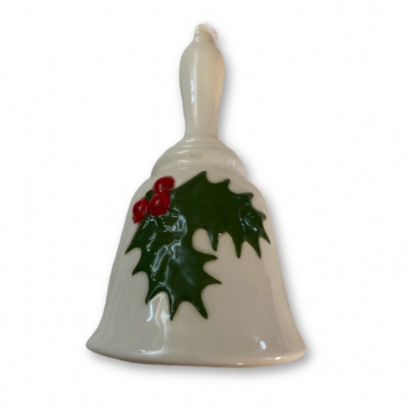 Holiday | Mistletoe Bell Ceramic White 1973 Vtg 7 Holly Berry Christmas ...